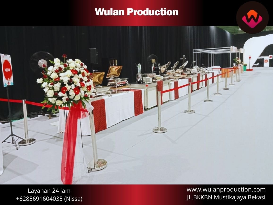 Sewa Tiang Antrian Qline Stainless Sabuk Tarik Merah